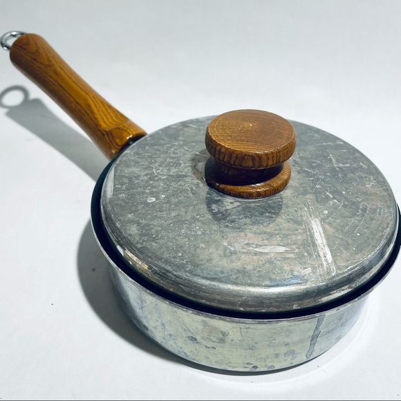 Mirro | Kitchen | Vintage Mirro Qt Sauce Pan Pot With Lid 5422 Made In ...